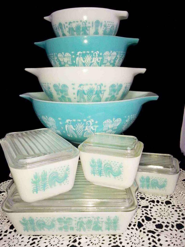 Vintage Pyrex Dishes & Mixing Bowls: Collectors & Just For Fun
