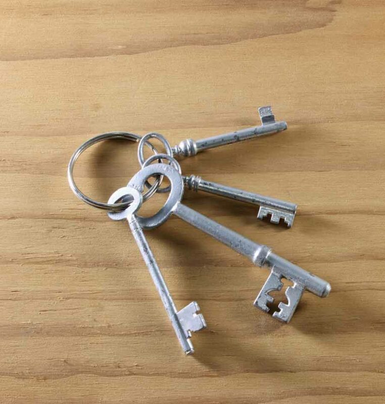11 Types of Vintage Keys and How to Identify Them | Resalvaged